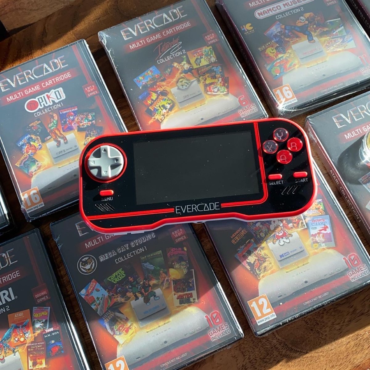 🅾 🅶🅰🅼🅴 🅺🆁🅰🅺🅴🅽 on Twitter: "Day #79 - Evercade Handheld Black Collector's Limited Edition by ...
