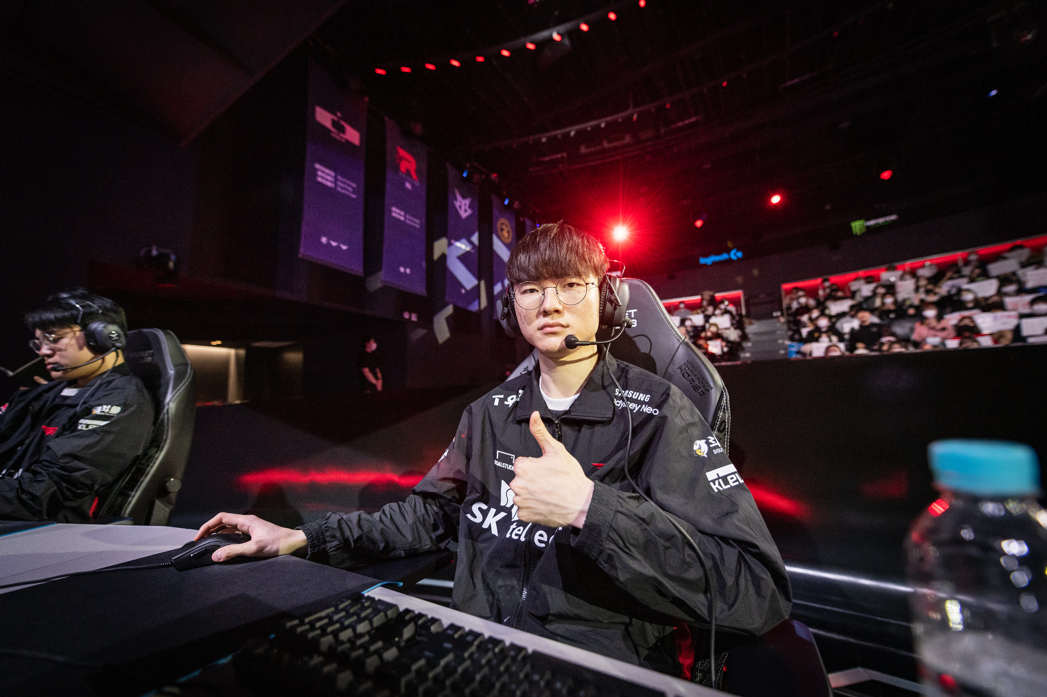 T1 LoL on Twitter: "이쯤 되면 그는 살아있는 LCK의 역사...!🫢 'Faker' 이상혁 선수의 LCK 통산 800 전 달성을 축하해 주세요! A ...