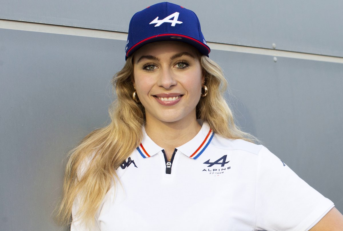 Sophia Floersch on Twitter: "Sophia Floersch joins ALPINE. The 22y old racer will compete in FIA ...
