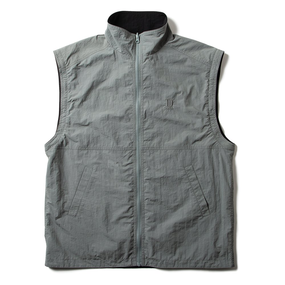 Thumb on Twitter: "こんばんは！ 新作入荷のお知らせです🔥 Deviluse より ・Two Faces Nylon JKT ・Line Vest/Line Track ...