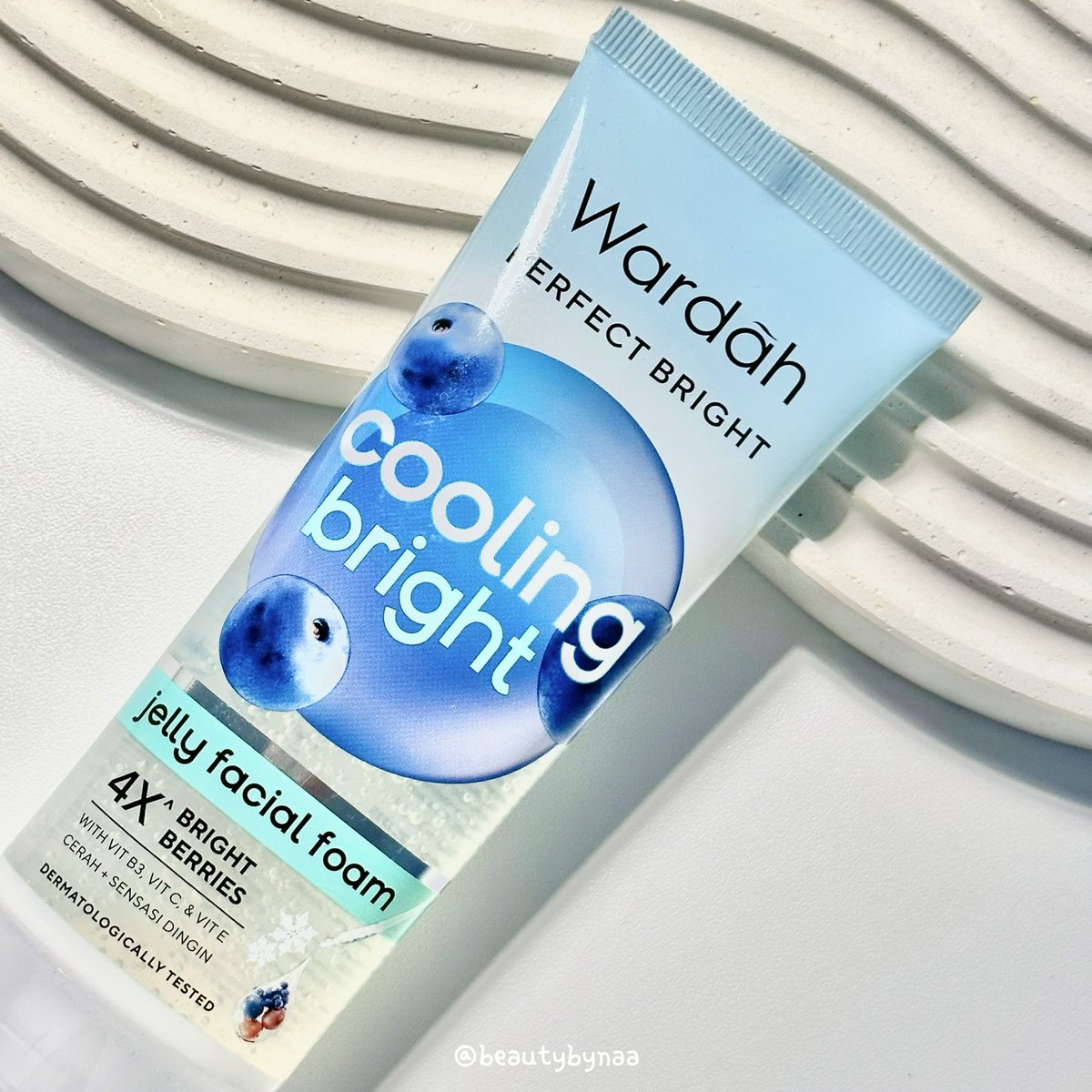 naa🧚🏻‍♀️ on Twitter: "Overall Wardah Perfect Bright Jelly Facial Foam ini enak banget di pake ...