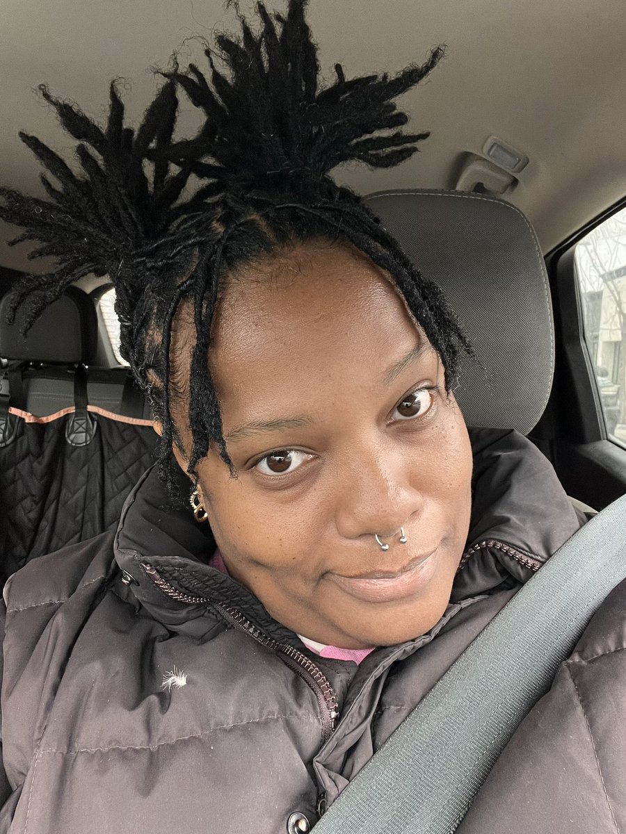 Meh. (she/her) on Twitter: "Finally got my hair done so of course i had to cut up on the selfie ...