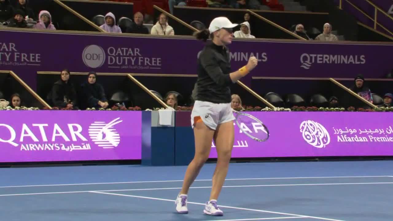 wta on Twitter: "Welcome to the @iga_swiatek show 🪄 #QatarTennis https://t.co/QsftHh1MDJ" / Twitter