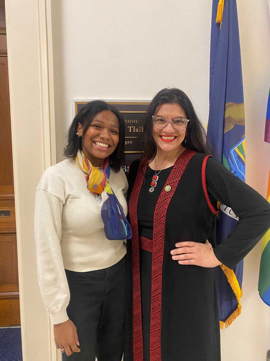 Congresswoman Rashida Tlaib on Twitter: "Meet our intern Vanessa! Vanessa is from ...