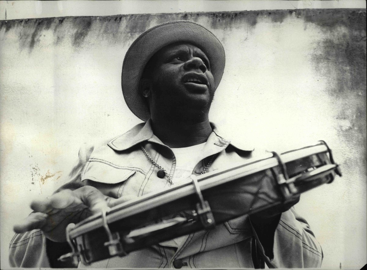 O FRANCO ATIRADOR. Cantor, compositor e instrumentista, Candeia ...