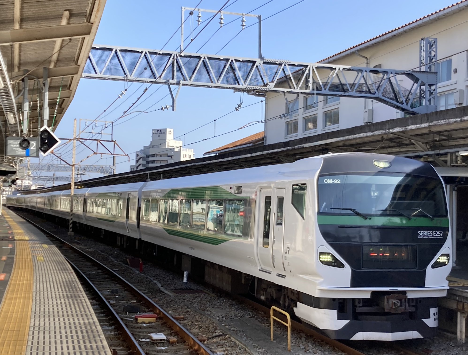 ちくわちゃん＠神奈川県民 on Twitter: "特急“踊り子51号“ 伊豆急下田行 E257系5000番台OM-92編成 JR伊東線・伊豆急行線 伊東駅にて 2023年2月18日(土)撮影 ...