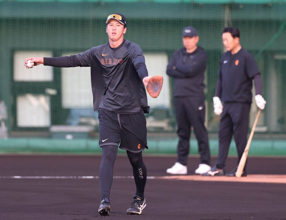 スポーツ報知 巨人取材班 on Twitter: "秋広優人、 #湯浅大 がサンライズ特守 朝7時から内野守備 原監督「うまくなってきたね」 https://hochi.news ...