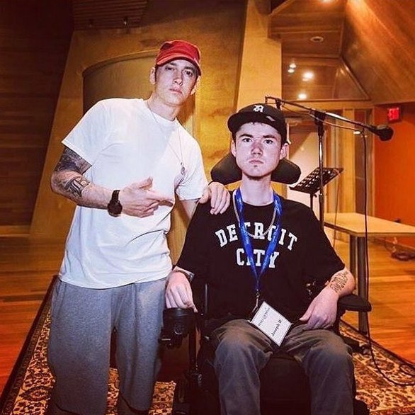 Marshall Mathers Brasil On Twitter Outros Momentos Que O Eminem Através Da Fundação Make A