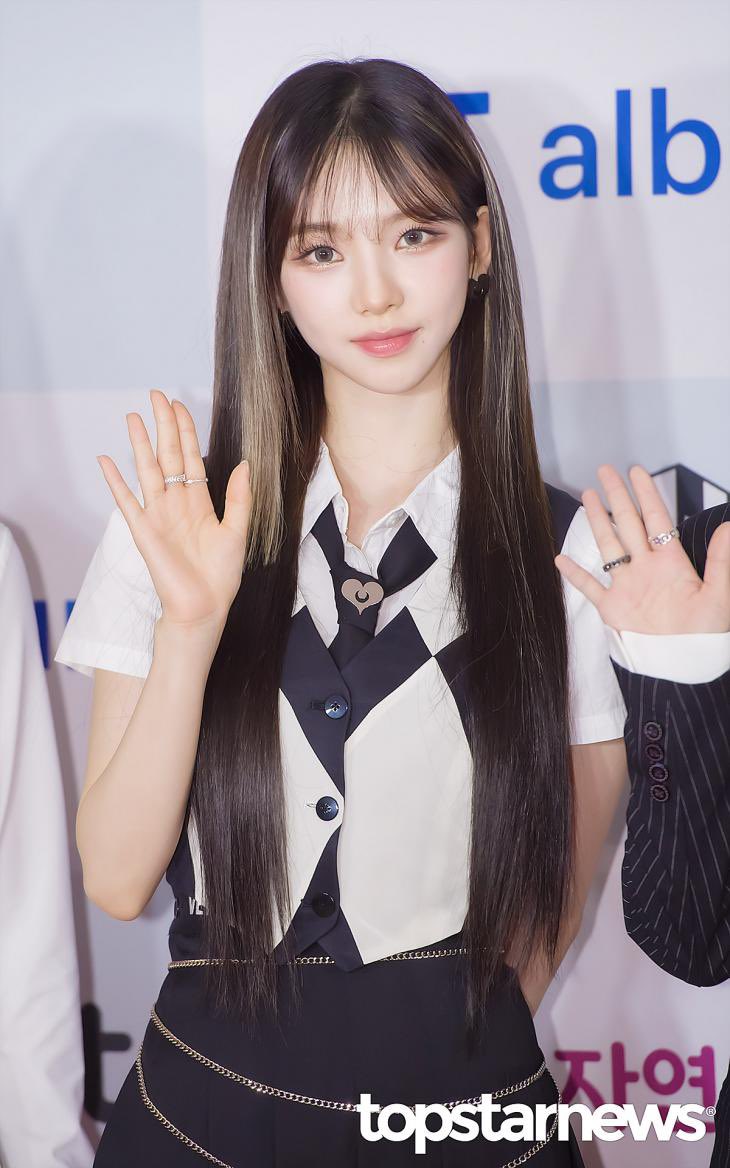 KARINA Philippines 💙 #SLOW on Twitter: "[PRESS] 230218 #KARINA at CCMA Red Carpet ICONIC AESPA ...