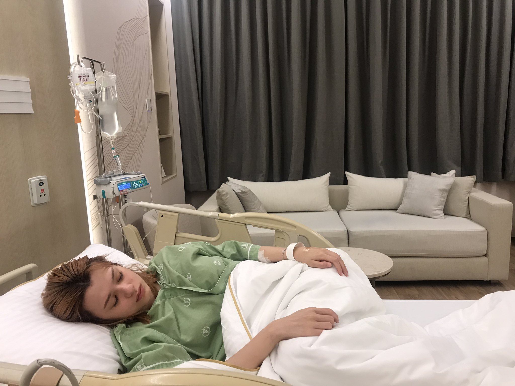 Rawee (@realmamibecca) / Twitter