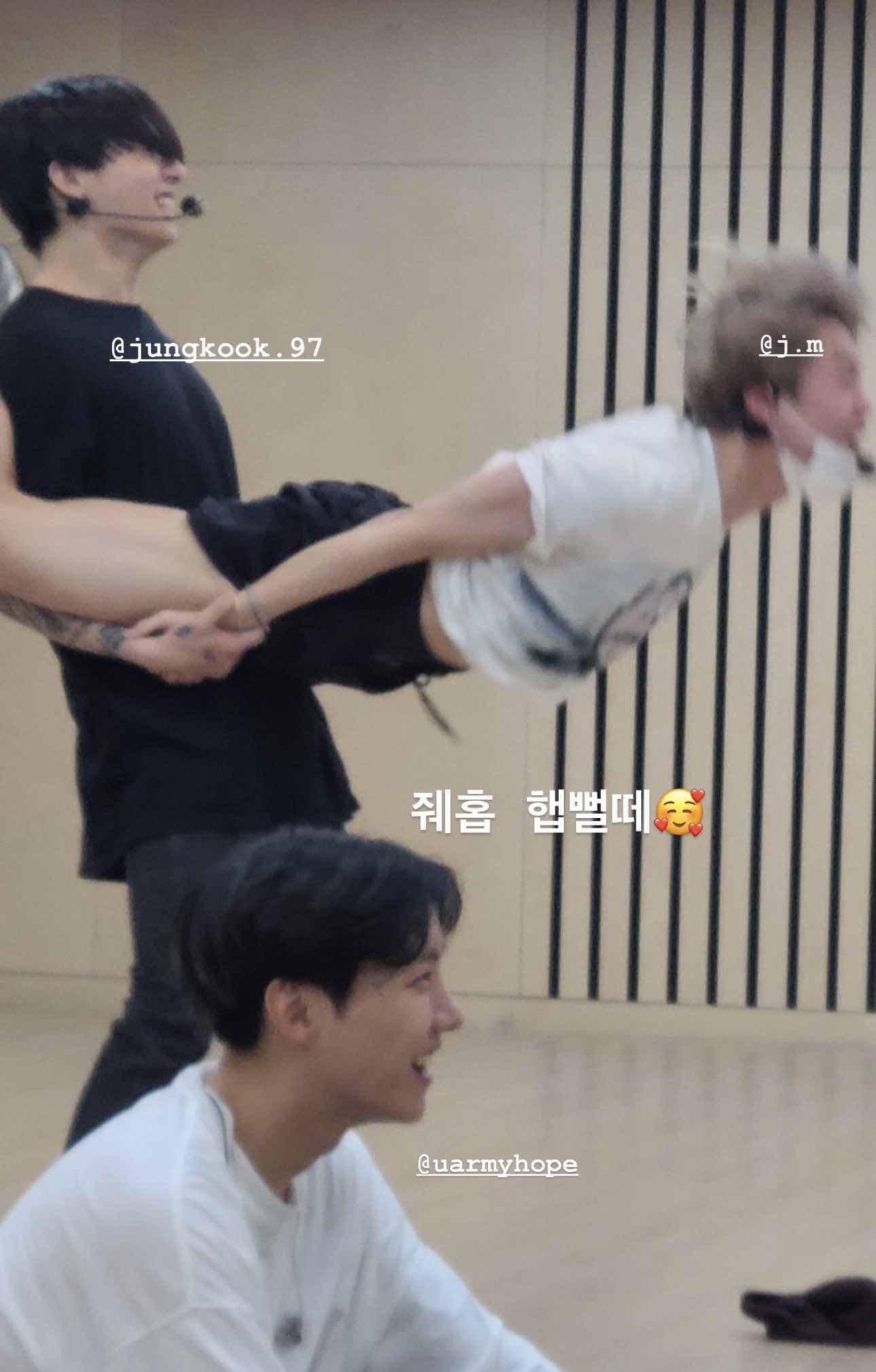 BTS Charts & Translations on Twitter: "V Instagram Story jwehope happy birthday🥰 @/jungkook.97 ...