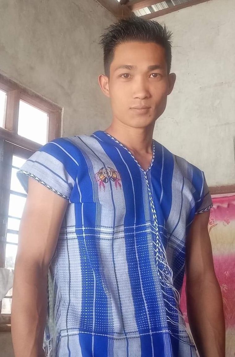 Kyaw Gyi On Twitter ရိုးသားတဲ့ ကရင်ကောင်လေးရယ် နလုံးသားထဲ ဒုံးယိမ်းကပ