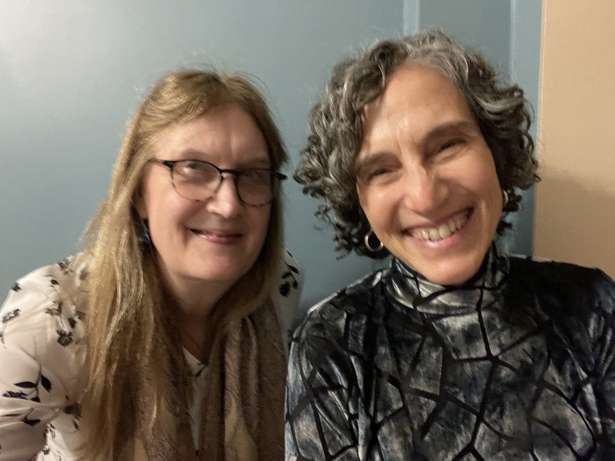 James Sims on Twitter: "RT @JennyBoylan: Two editors of the ⁦@wesleyanargus⁩ Jane Eisner, ‘77 ...