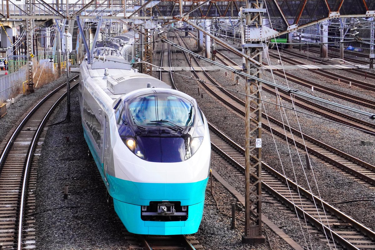 ヂーゼル機関車《masashi》 on Twitter: "おはようございます(:D)┓ 芋坂跨線橋/E657系茨城デスティネーションキャンペーン(緑) 日暮里駅/E657系 南千住駅 ...