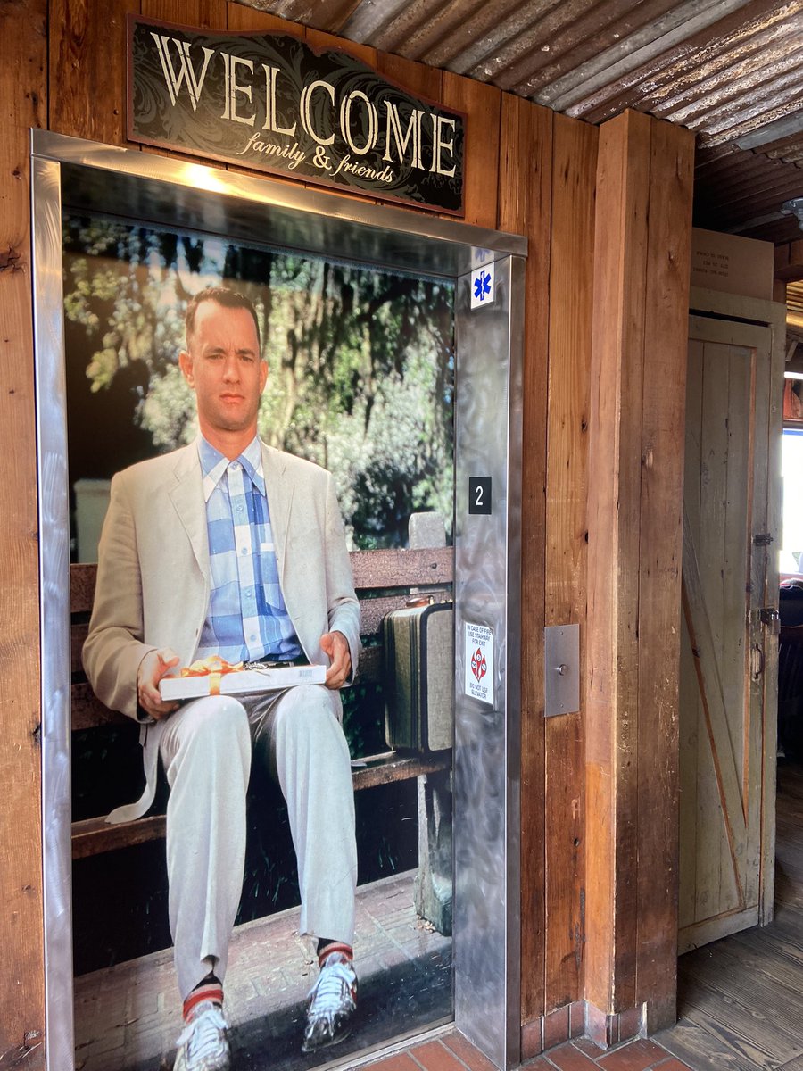 Furiouzly on Twitter: "Having lunch with Mr. Gump"