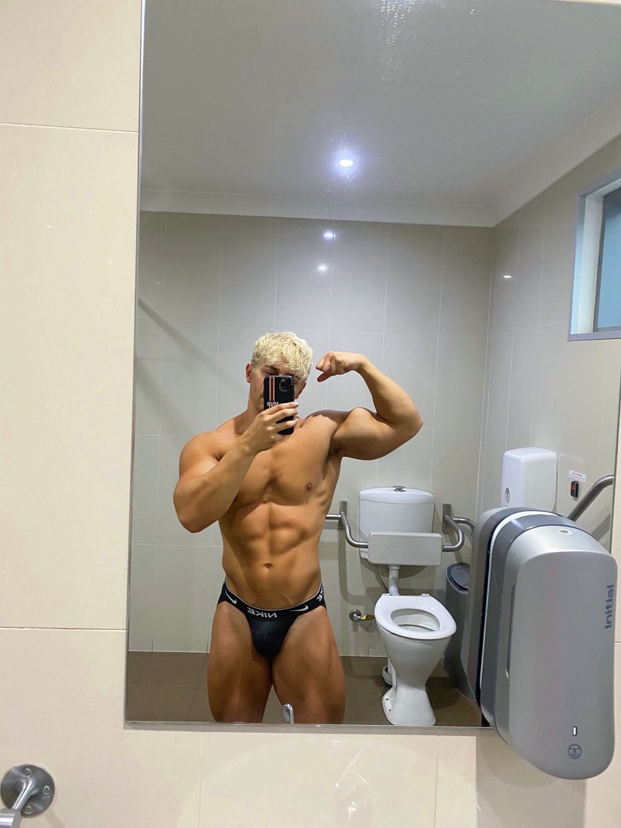 Sixam on Twitter: "RT @RyanJamesxxxx: Should I pull ‘em down? 😏 https ...