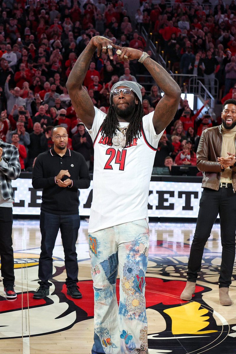 Williamncaudill on Twitter: "I still got this big ass ring. @UofLSheriff50"