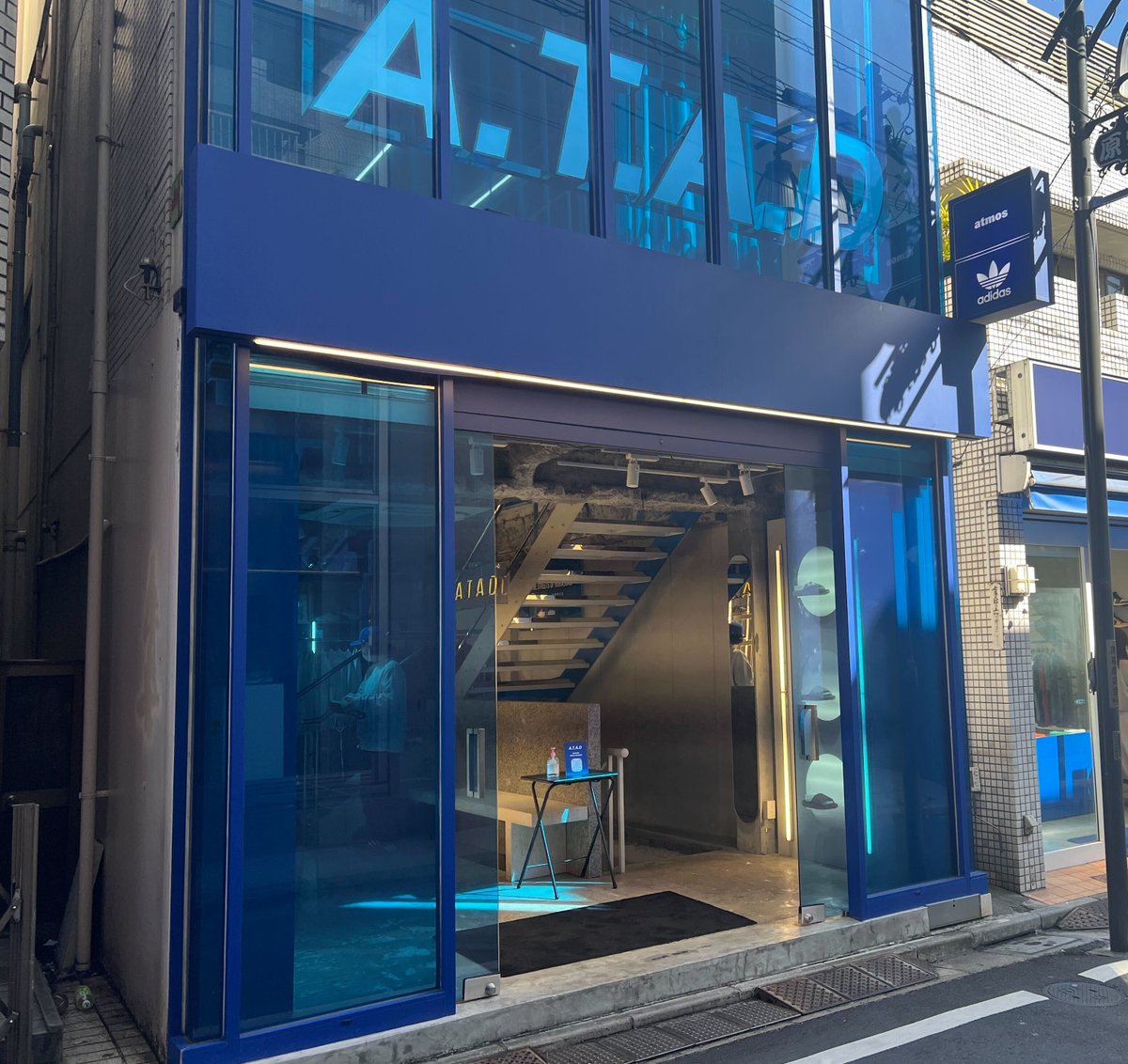 バンドリ！ BanG Dream! 公式 on Twitter: "／ 「adidas Originals atmos BanG Dream! Girls Band Party! アパレル ...