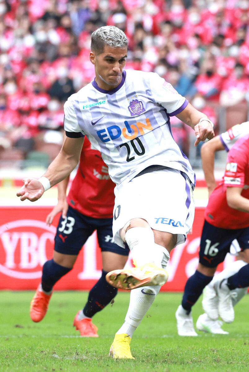 スポーツ報知 サッカー取材班 on Twitter: "J1広島のピエロス・ソティリウが電信柱に追突 クラブから厳重注意 https://t.co/NDaxlP0C8T #サッカー ...