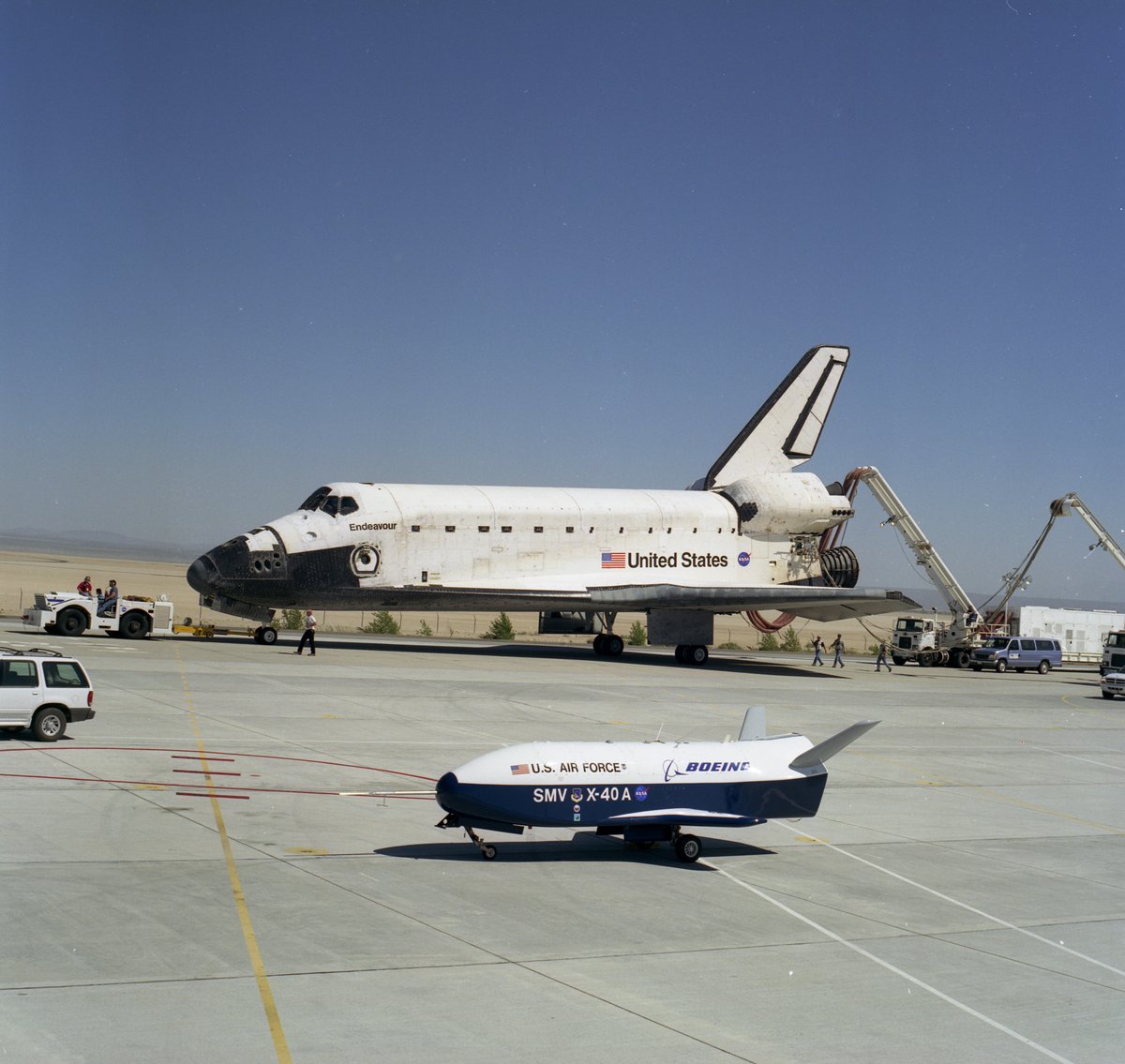 Chris Bergin - NSF on Twitter: "Shuttle Endeavour - post STS-100, on Edwards Runway 22 ...