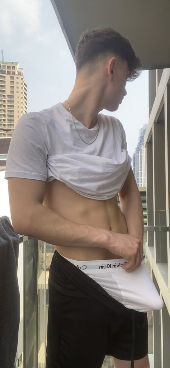 Logan98elite on Twitter: "RT @leo_brooks_: Rt if youd pull it out 😜🍆"