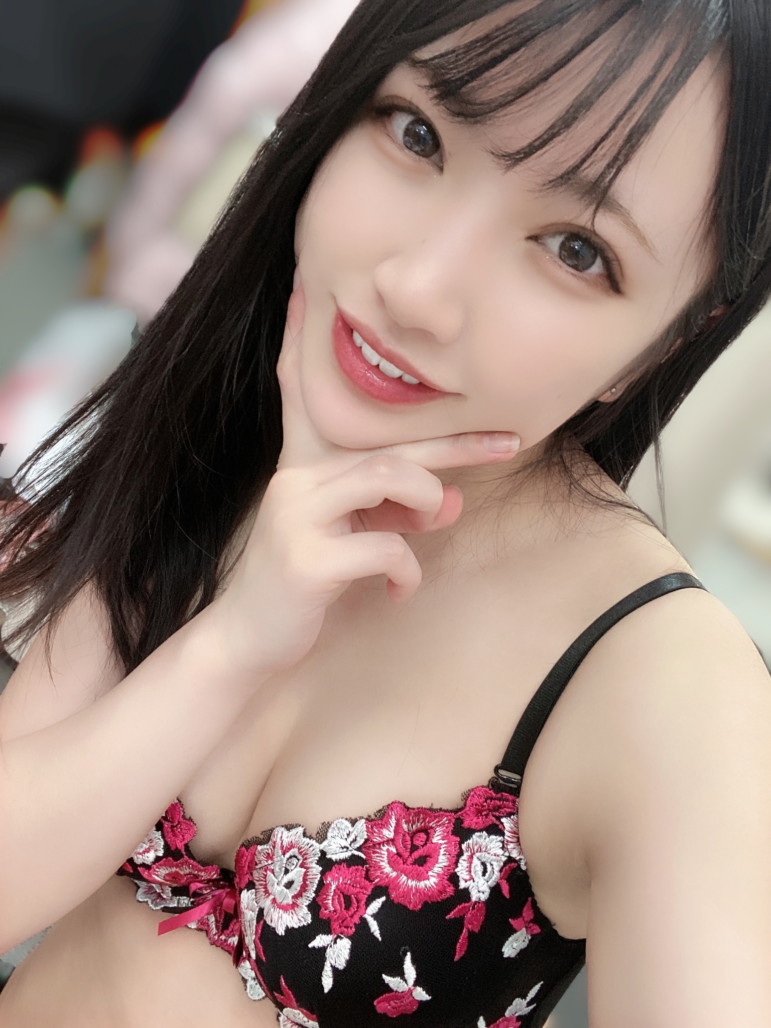 咲 菜月☪1stDVD発売中🫧 on Twitter: "おはなつ🖤 今週もがんばろ～ . #おはようグラビア #グラドル自画撮り部 #おはなつ #ランジェリー https://t.co ...