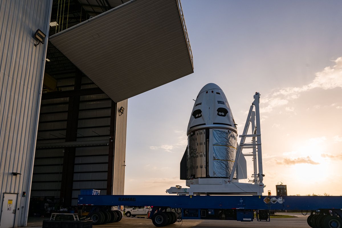 Elon Musk On Twitter Rt Spacex Crew 6 Dragon Arrives At Lc 39a