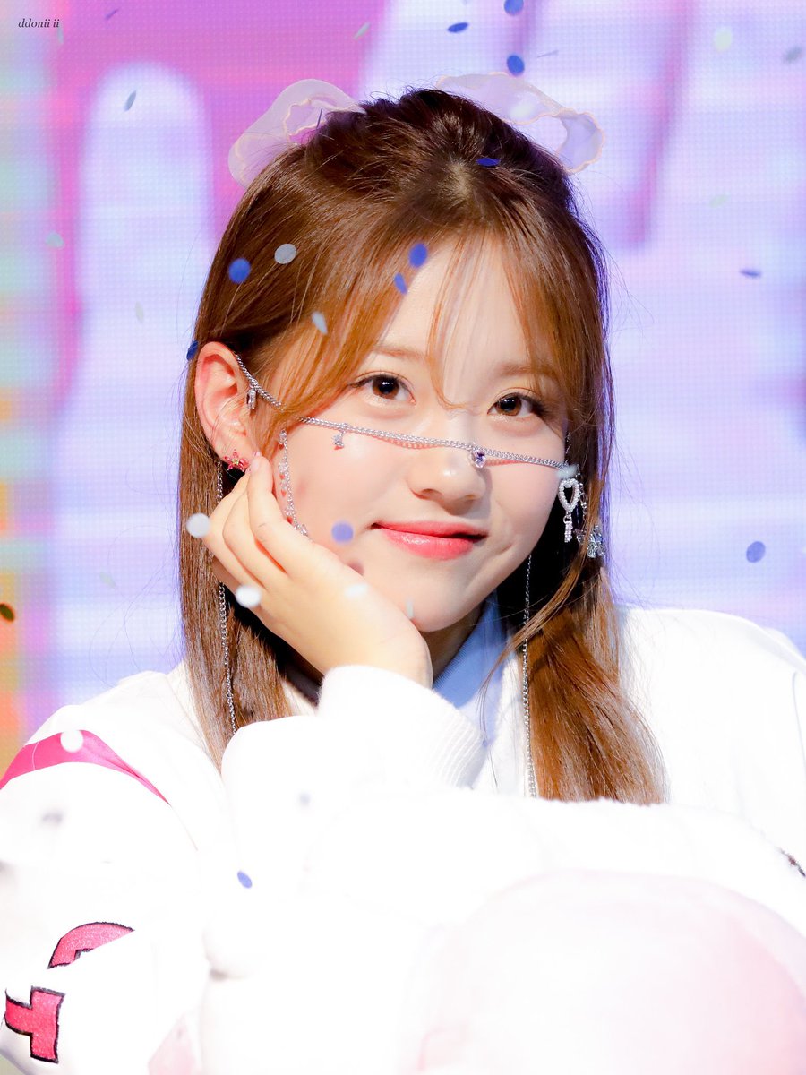 csr ; yuna © ddonii_ii ggpics🌹 @girlgroupspics