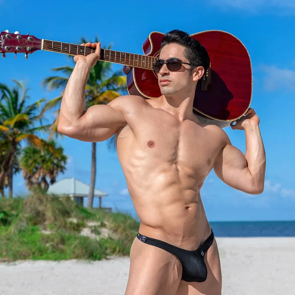 mark b on Twitter: "RT @UNBBlog: Get 25% off the Daniel Alexander DAK055 Monster Thong and all ...