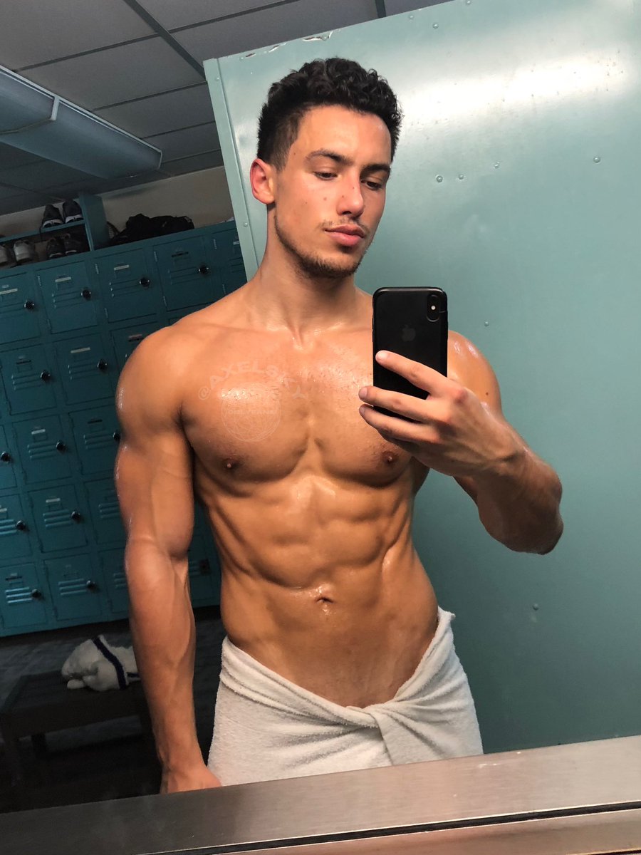 ONLYFANS MEN 💵 on Twitter: "RT @OnlyfansMenXXX: Hunk 💪🏼 @AxelSkyy ...