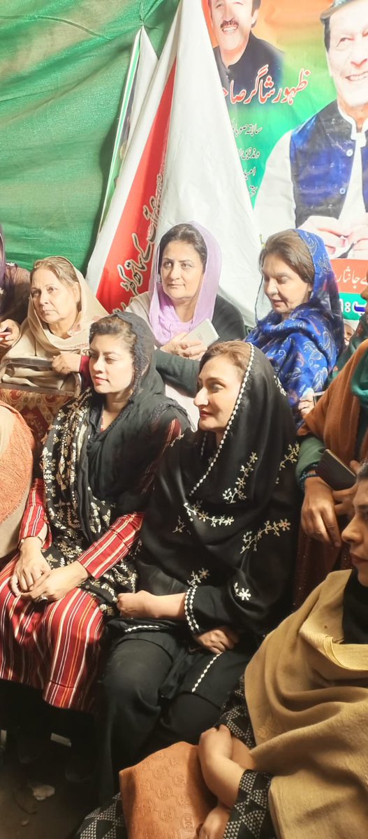 PTI on Twitter: "PTI Women Wing camp at Zaman Park! #جیل_بھرو_تحریک"