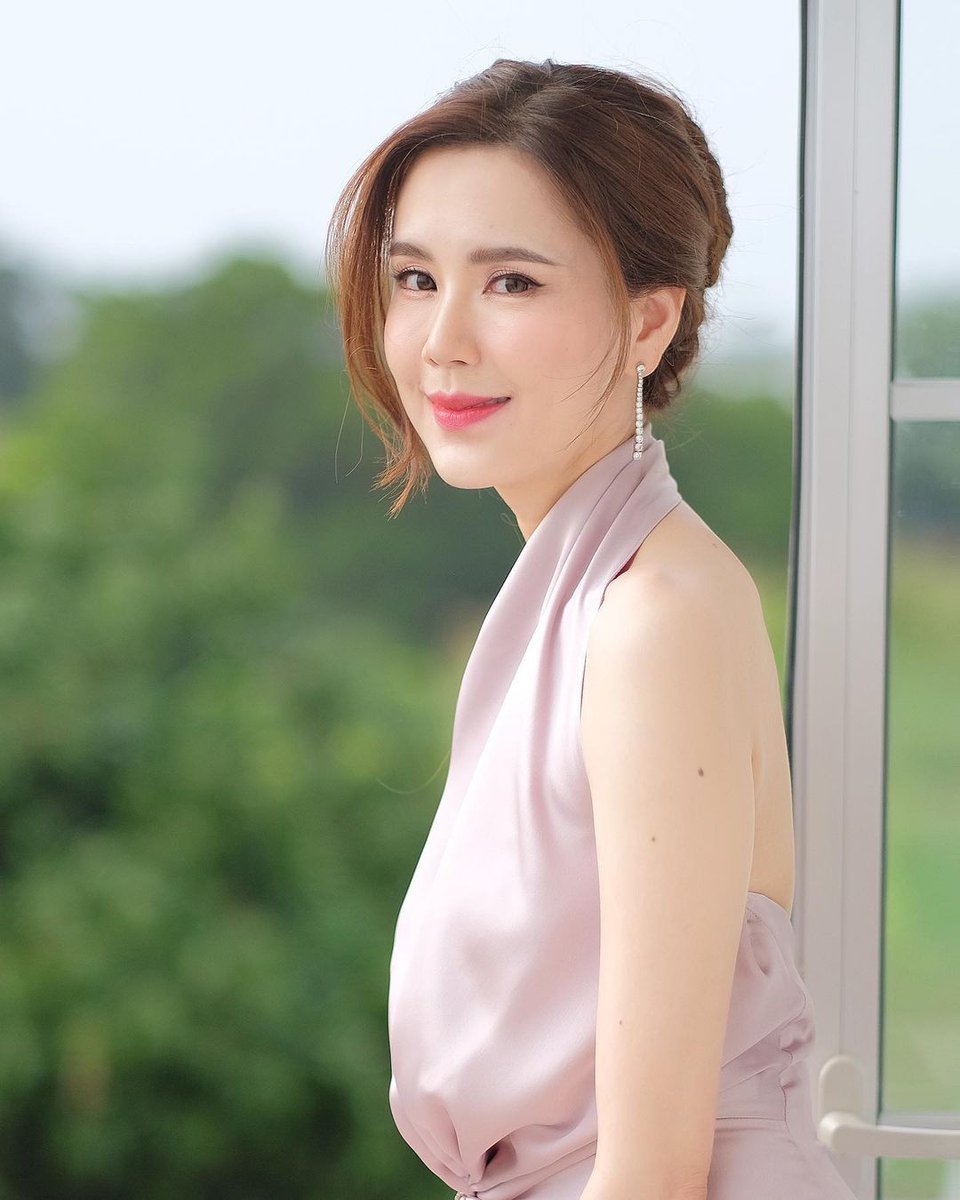 ลิงอุ้มแตง.com on Twitter: "jeab_pijittra"