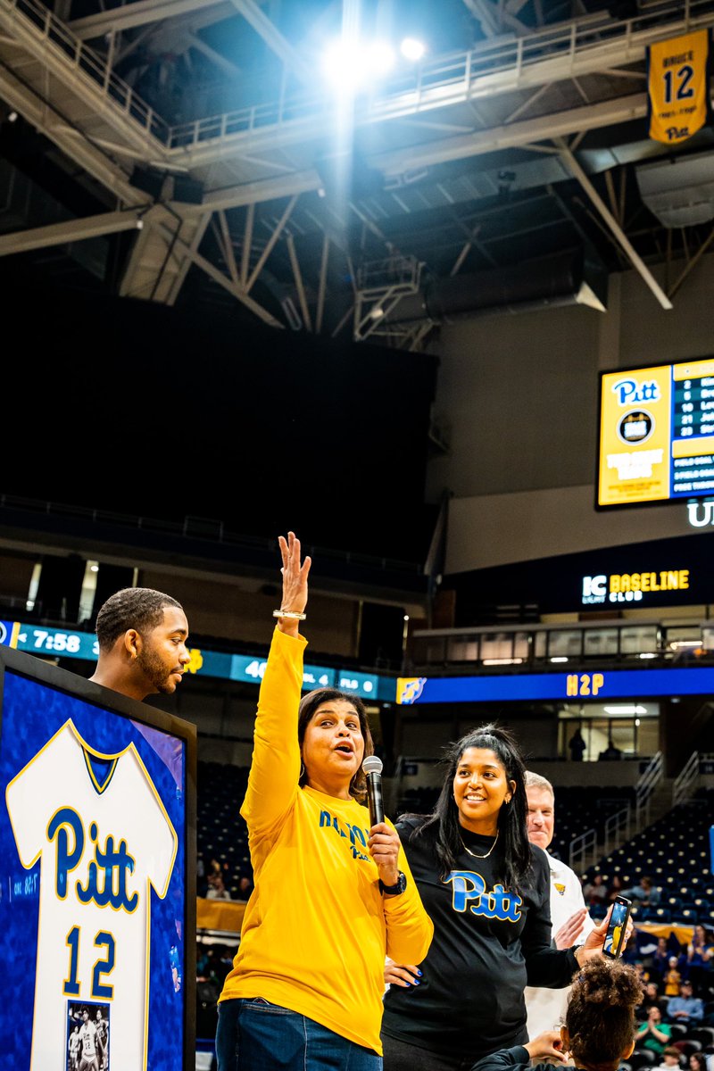 Paul Lukas on Twitter: "RT @Pitt_WBB: Hail to Jennifer Bruce 💛💙 What an amazing afternoon ...