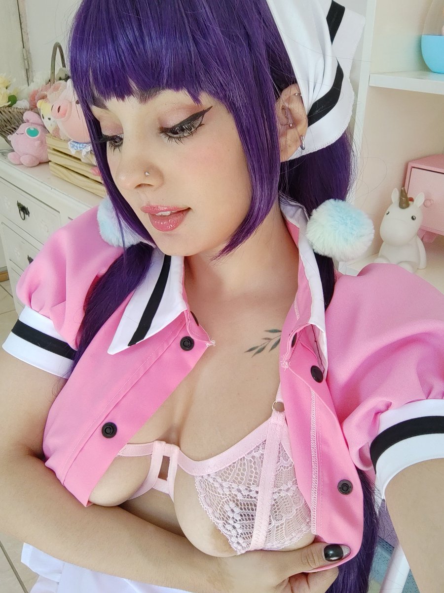 Yukarin Pyon on Twitter: "Quieres ver lo que hay debajo de mi uniforme? 🤭"