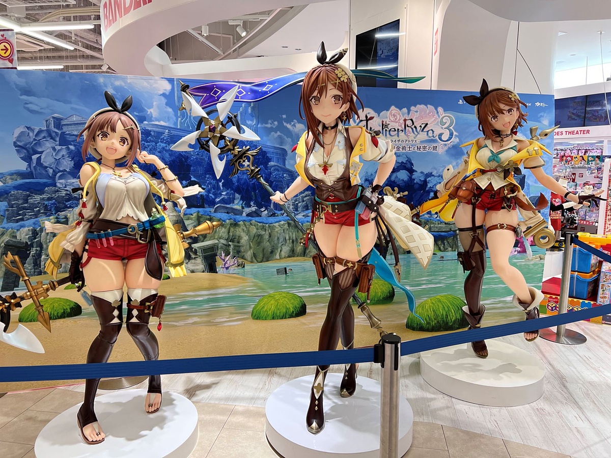 HOBBY Watch on Twitter: "RT @game_watch: TGS2022でお披露目された「等身大ライザフィギュア」3種が大阪に到着！ 「エディオンなんば本店」にて展示中 ...