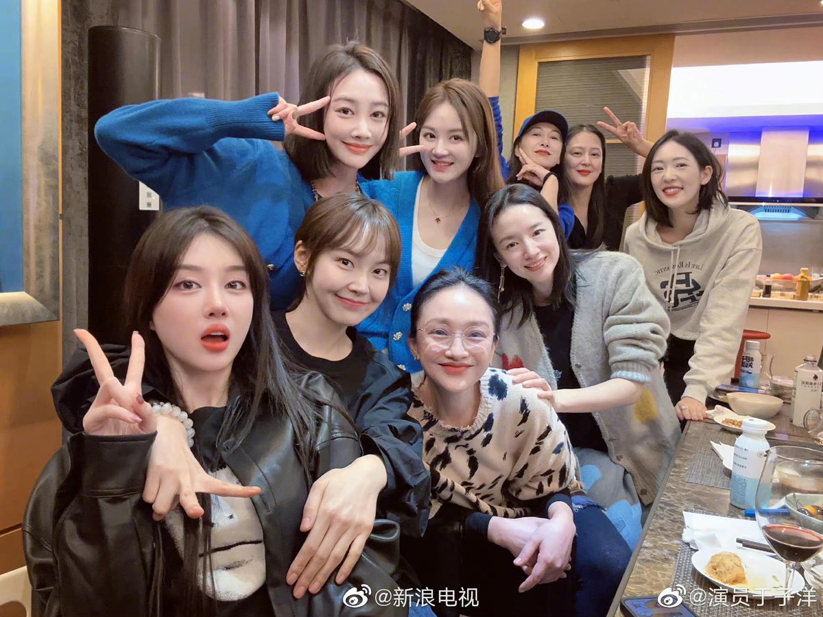 cdrama tweets on Twitter: "The producer of #RuyisRoyalLoveInthePalace shares new snaps as cast ...