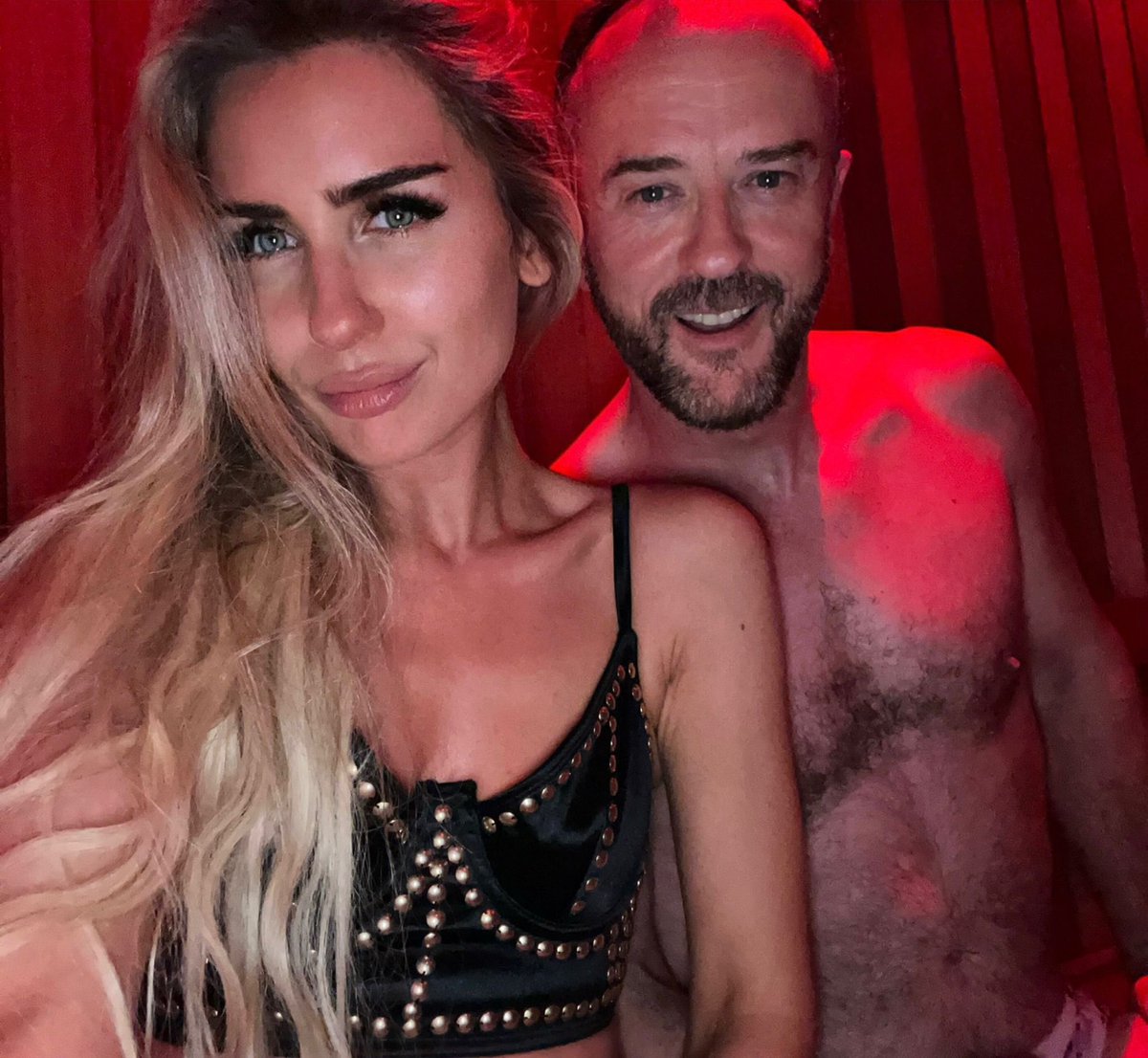 Nigel May on Twitter: "Flesh flashing fun with this fox @emiemiozmen - joyous as ever."