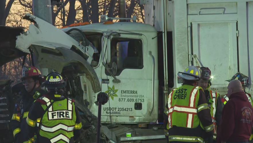 Mid Michigan Now On Twitter Photos A Crash Involving A Garbage Truck