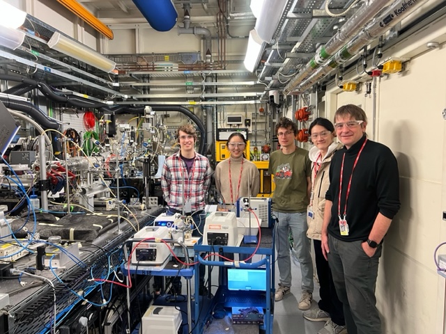 Mengjun Gong on Twitter: "Fantastic weekend with beamtime at @B18Diamond. Working on the ...