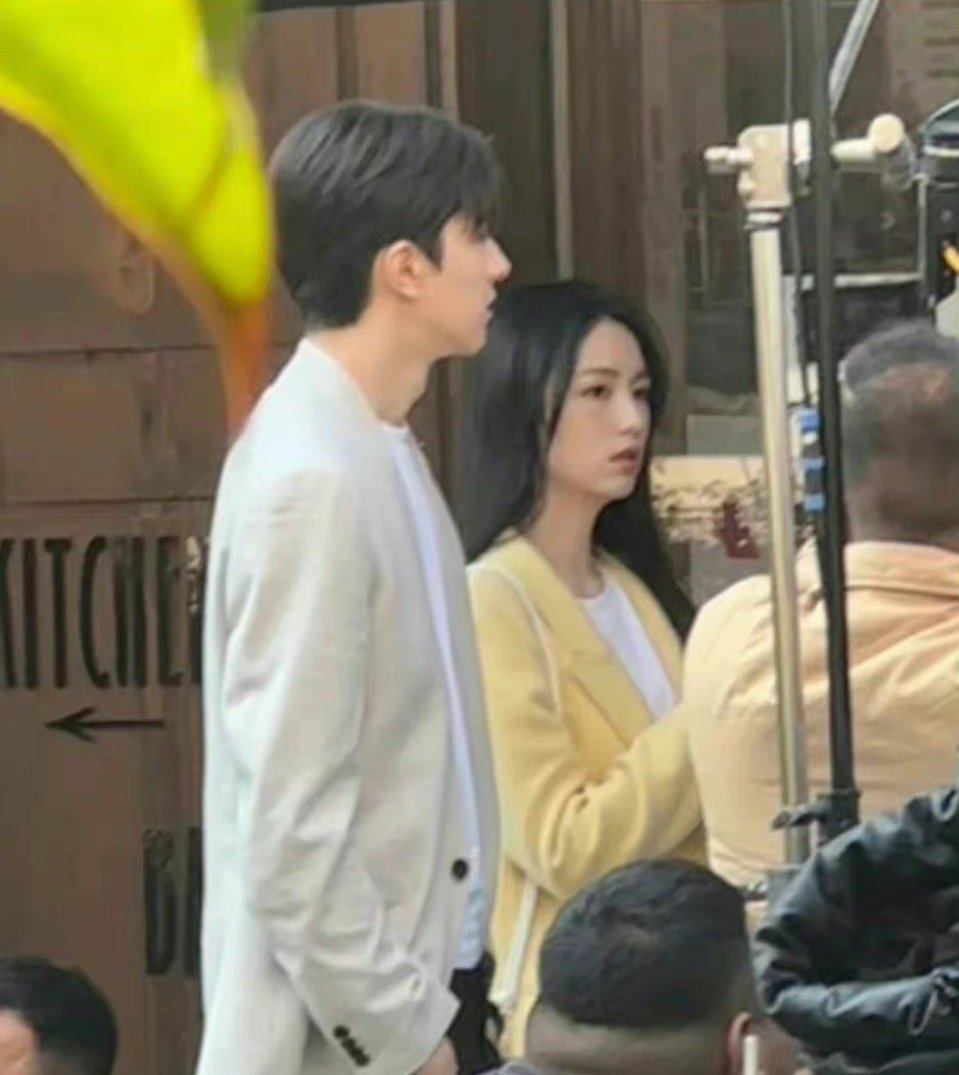 Cdrama Lovers | fan account on Twitter: "「🆕| OPAAA! #ZhouYe e #LinYi foram flagrados filmando o ...