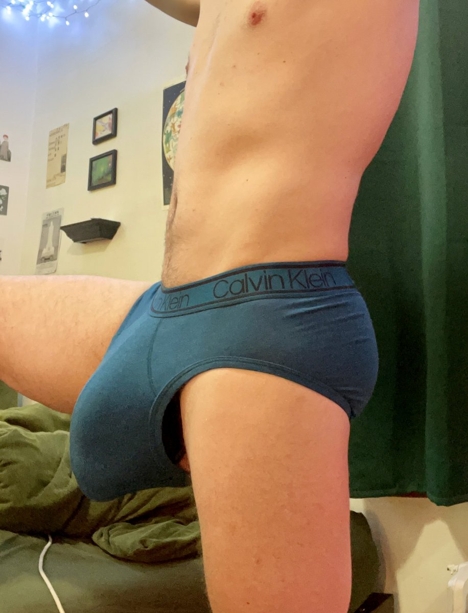 Pumped Huge on Twitter: "Had to stretch these out before I could even attempt to fit inside 😂"