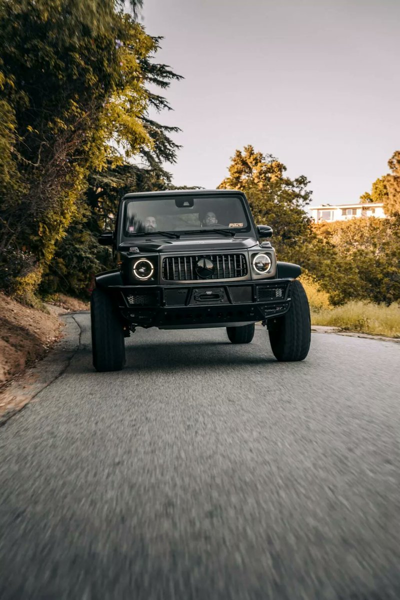 Pit26 Converts Mercedes G-Class Into A $385,000 High Roller Pickup: The G-Class pickup truck has ...