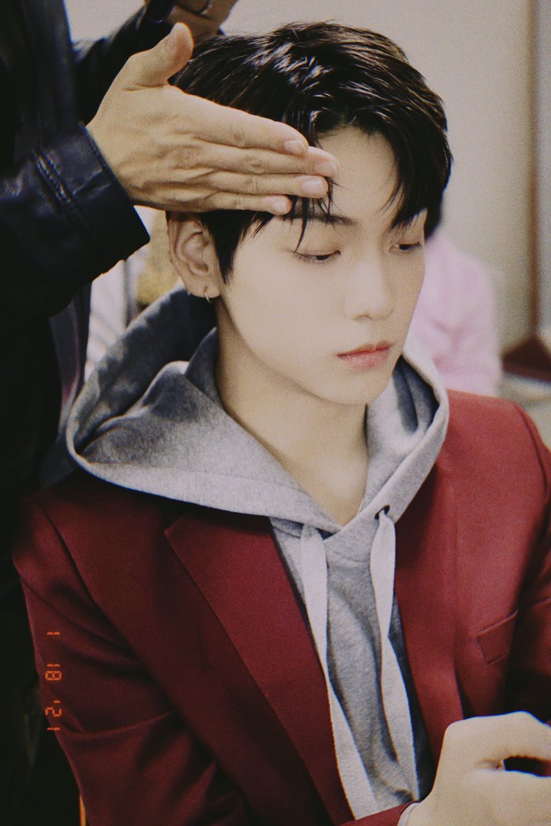 n년 전 오늘의 수빈☘️ on Twitter: "210221 TXT 위버스 (TXT JP Promotion 활동 고화질 모음.zip) 🔗http://weverse ...