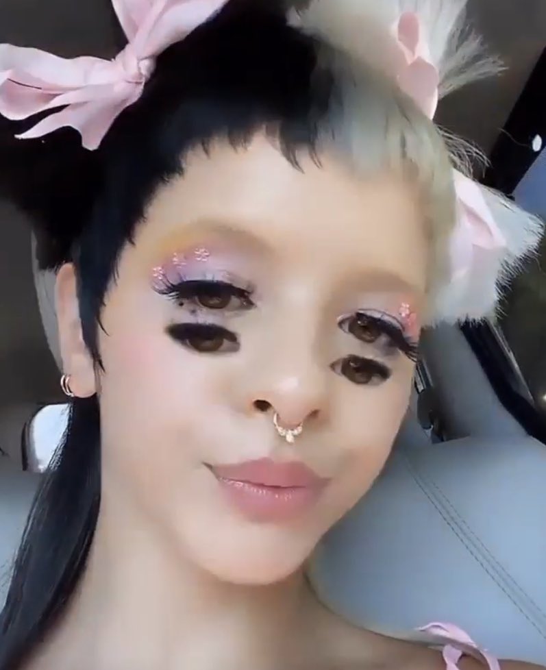 Melanie Martinez Makeup
