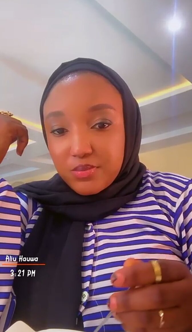 Young_ustaz🇦🇷 on Twitter: "RT @flexiblenancy: Chubby flexible queen.😂😂"