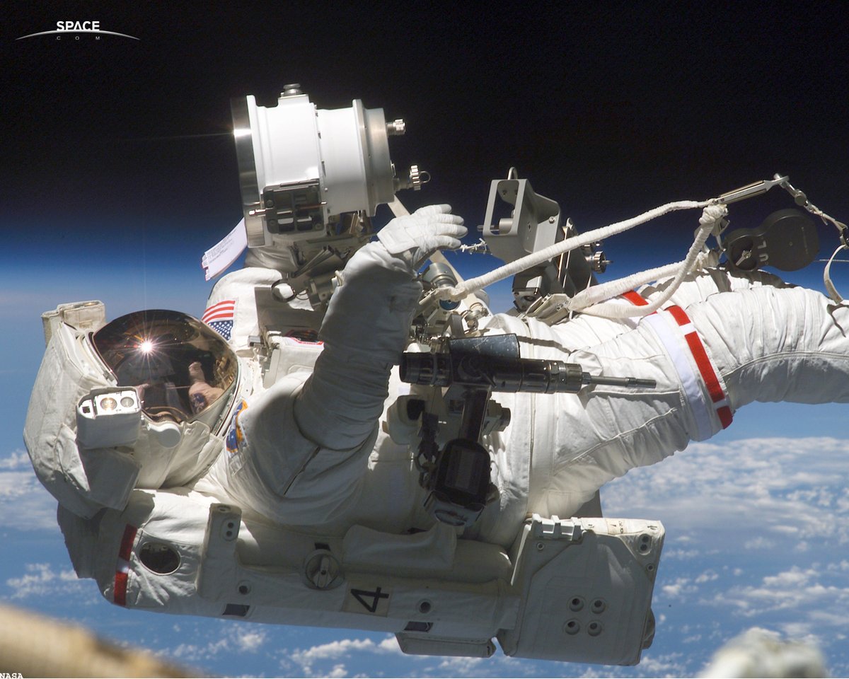 Skies-of-Glory on Twitter: "spacewalker"