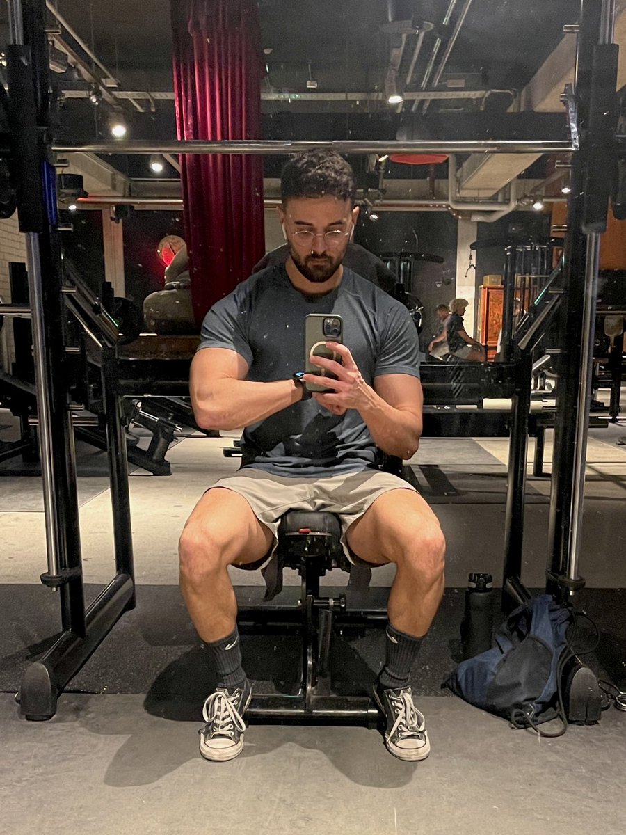 scott on Twitter: "dirty mirror selfies"