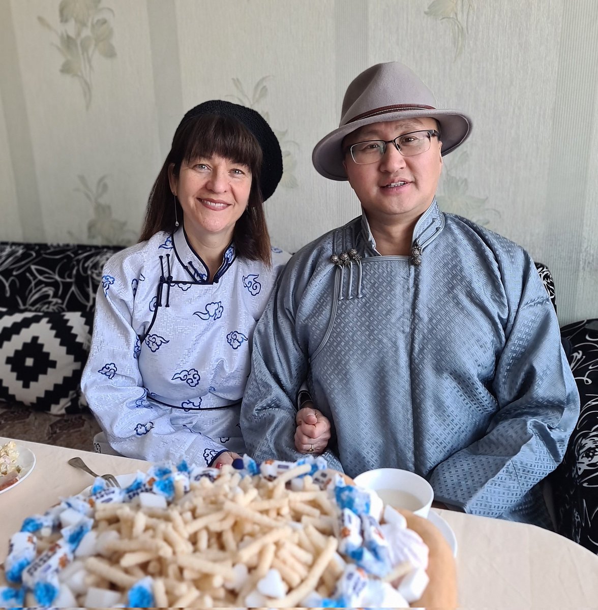 Ганбаатарын ЖАВХЛАНТӨГС On Twitter Сар шинэдээ сайхан шинэлээрэй Ирж