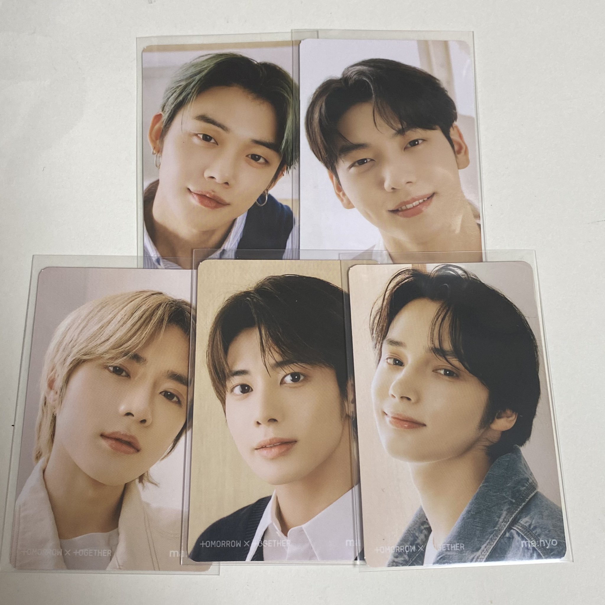 TXT Merch on Twitter: "[ PHOTOCARD PREVIEW ] MANYO LIMITED EDITION PCs https://t.co/T3JJB53uYA ...