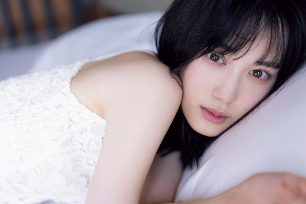 TRIANGLE magazine on Twitter: "#山下美月 をスイートルームで50ページ撮り下ろし。 透明感あふれる先行カット公開 TRIANGLE magazine 3/14 ...